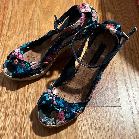 Material Girl | Shoes | Flower Wedge Heels | Poshmark